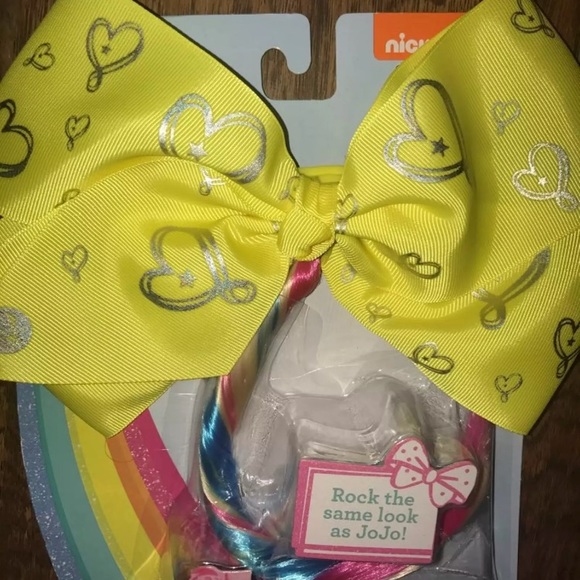 Nickelodeon | Accessories | Jojo Siwa Bow | Poshmark